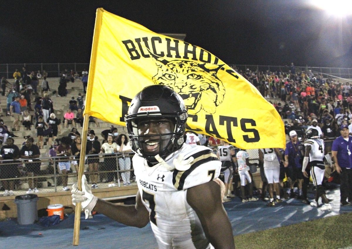 Buchholz’s Quan Lee signs with UCF