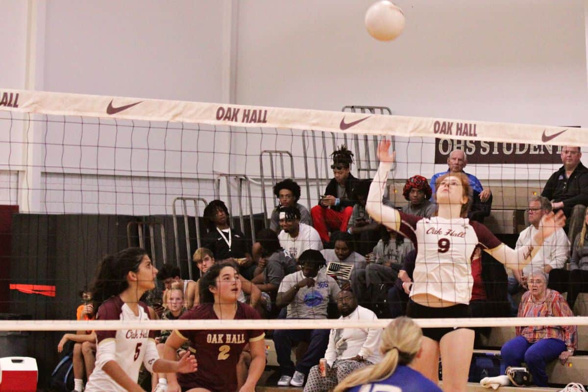Oak Hall advances to district championship