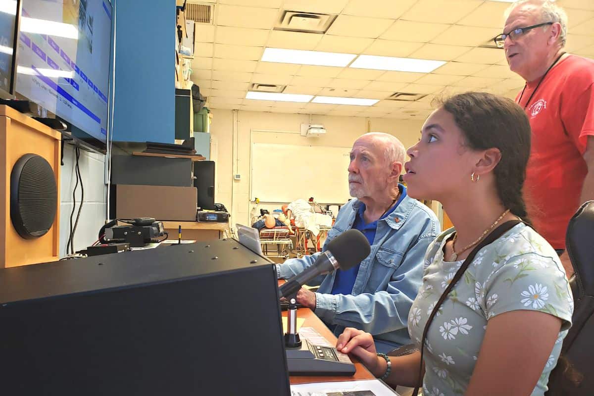 Loften HS teaches amateur radio skills