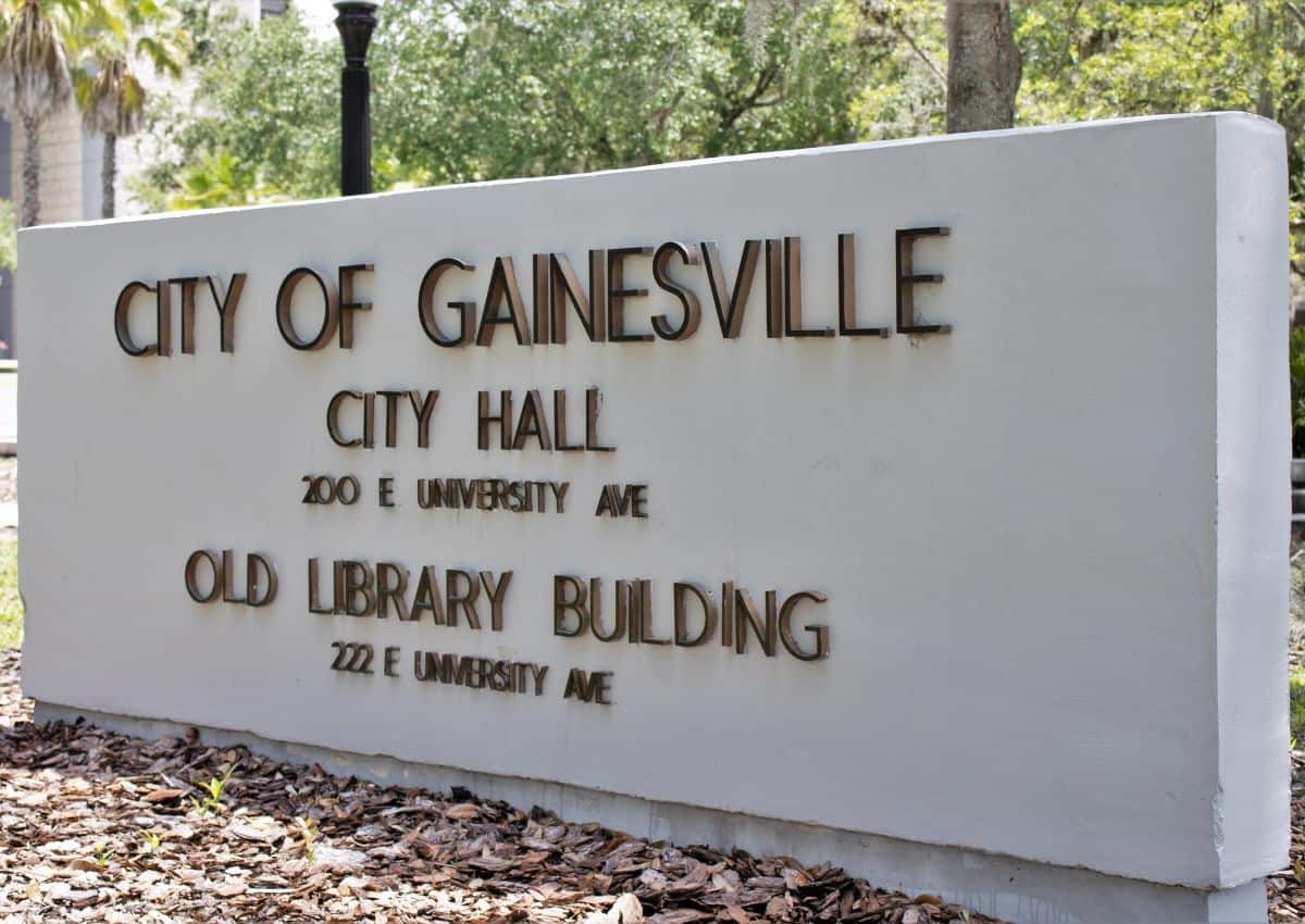 Hundreds sign letters on 300 Club rezoning