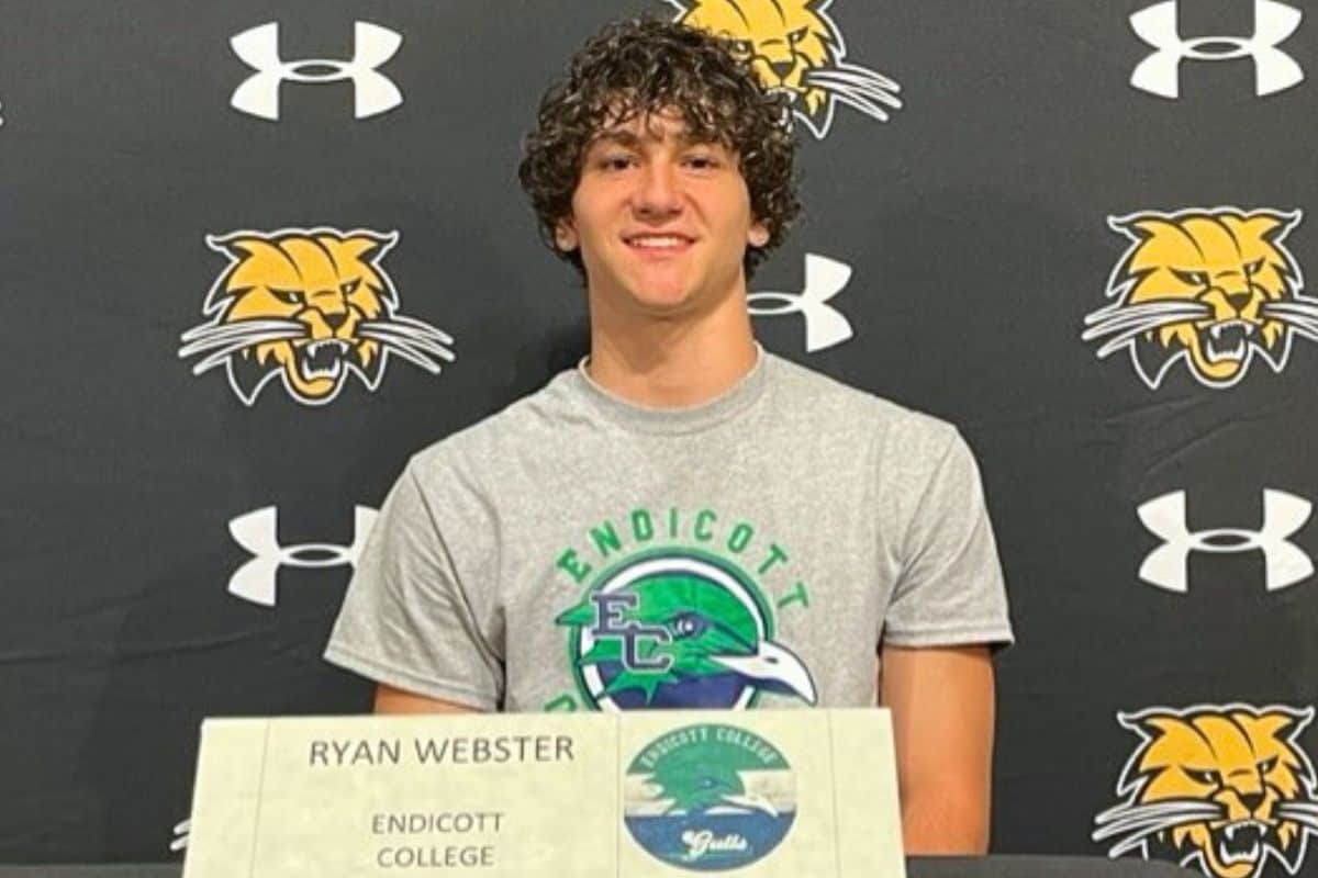 Buchholz's Webster signs with D3 Endicott College