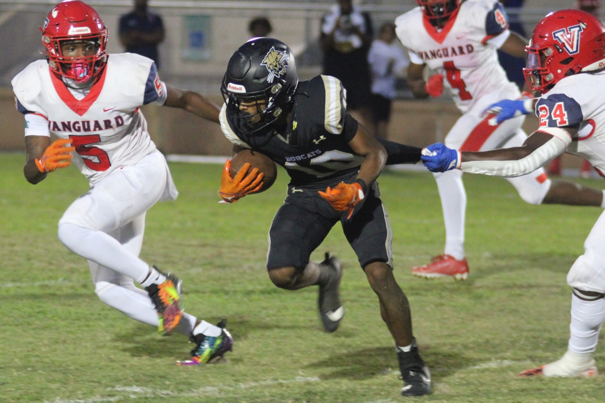 Cutler returns, Buchholz moves to 5-0