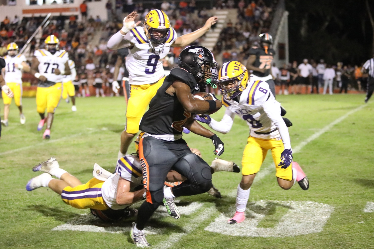 Mistakes help Hawthorne stay unbeaten