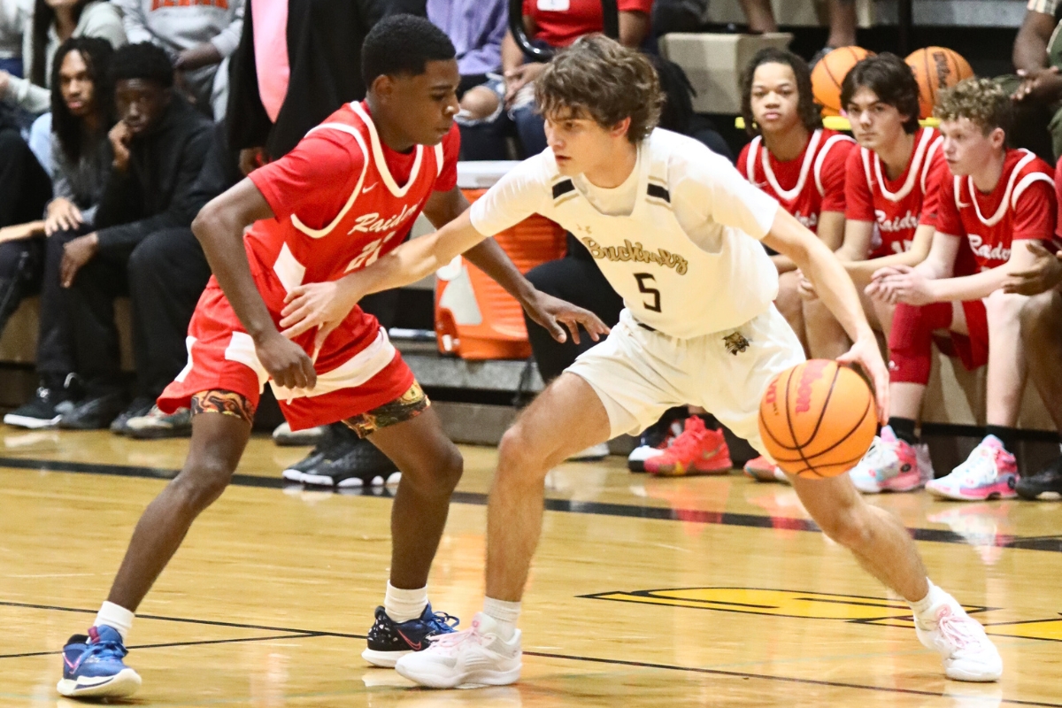 Buchholz, new coach Elliot Harris move to 2-0