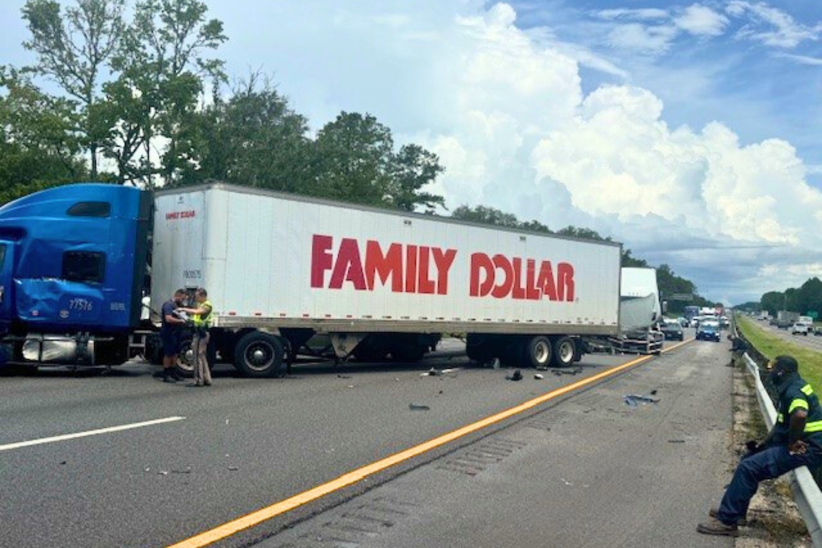 3 Semis 1 Car Collision Stops Southbound I 75 Traffic In Gainesville