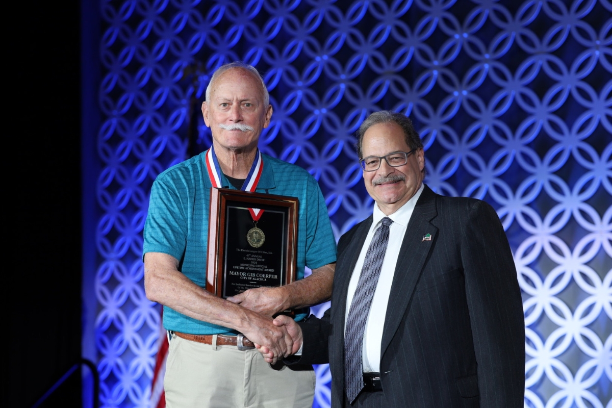 Alachua mayor wins lifetime achievement award