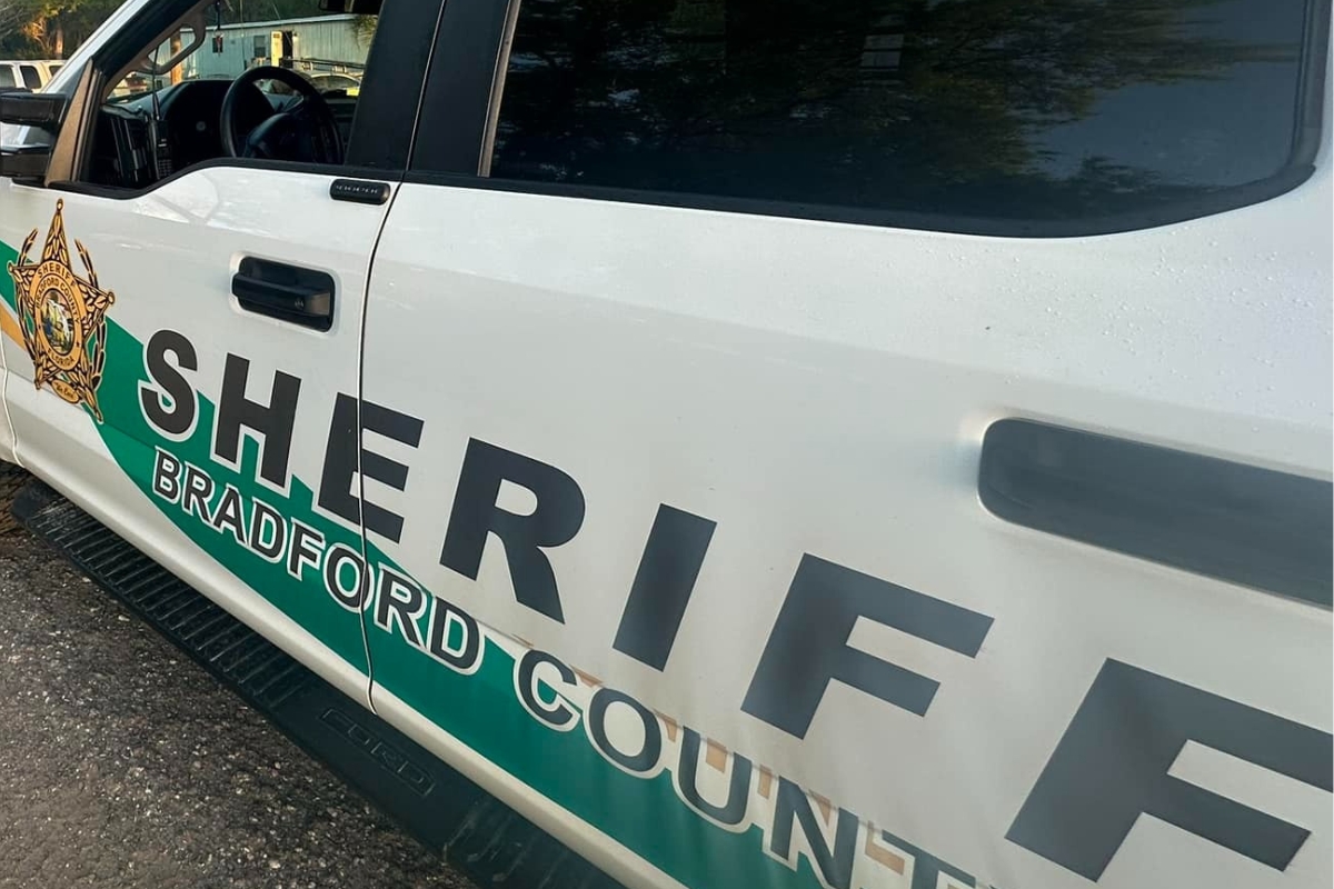 Starke man flees deputies, dies after being apprehended