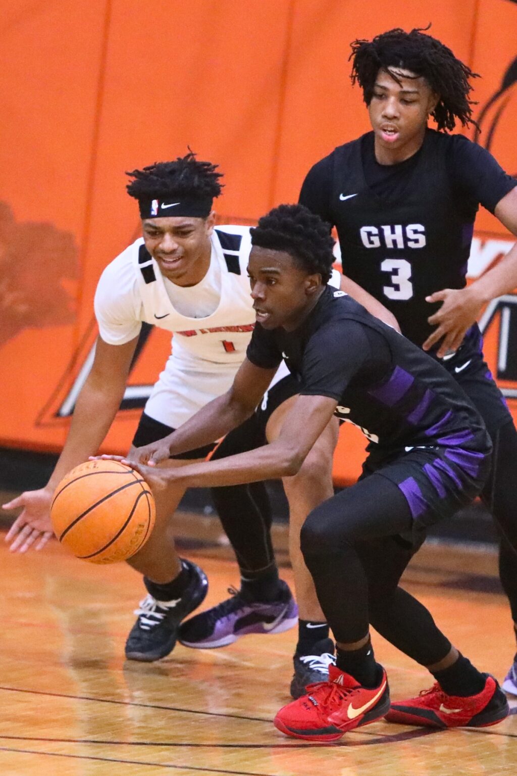 Hawthorne overcomes 9-0 deficit to beat GHS