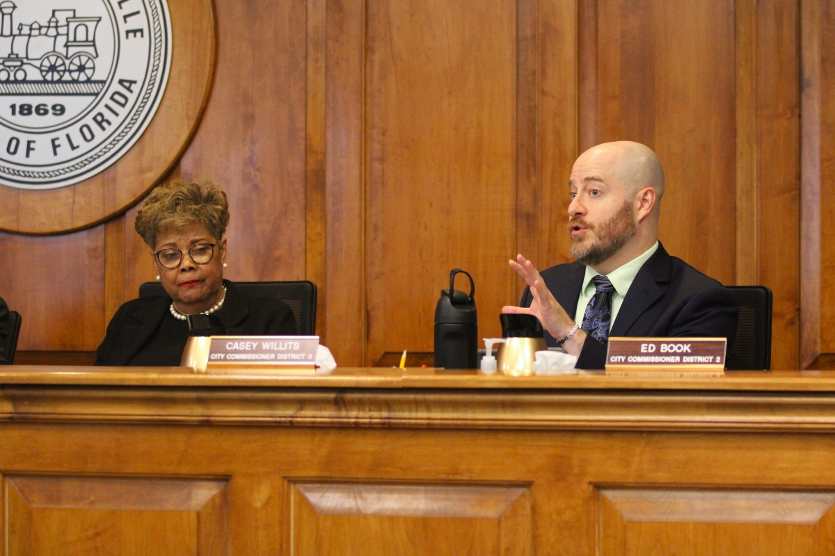 Gainesville City Commission greenlights new UF bus contract