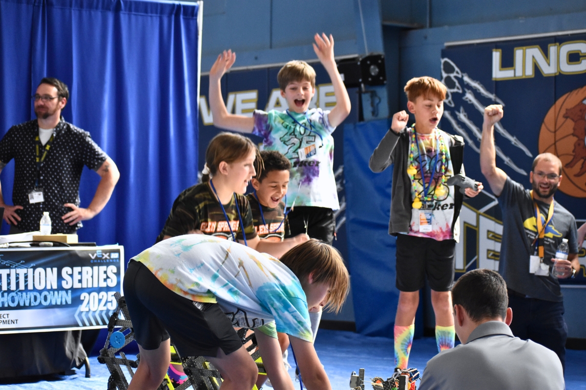 Robotics students practice teamwork, creativity at district competition