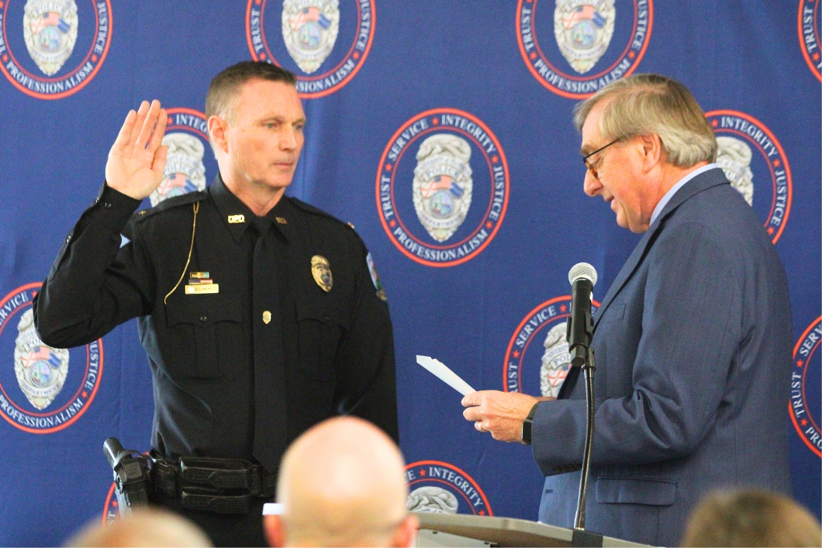 Bart Knowles sworn in as UF police chief