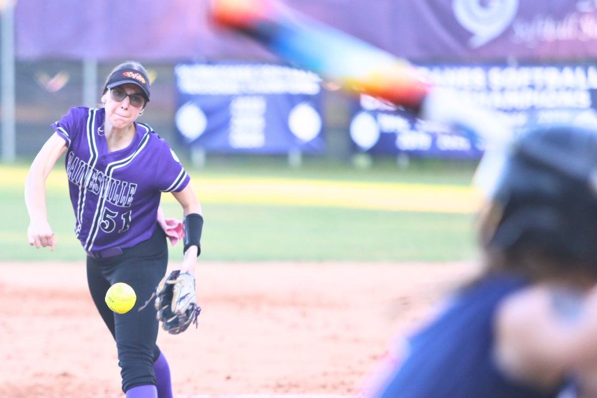 Gainesville wins pitchers’ duel, advances to regional final