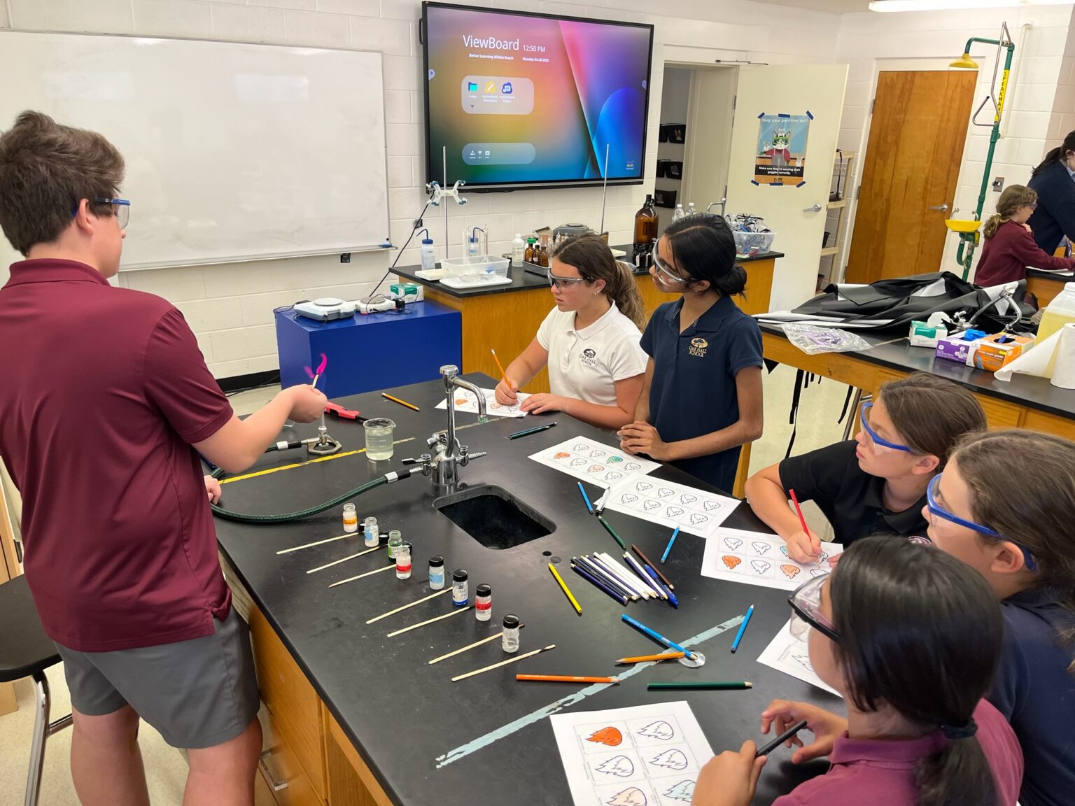 6 Oak Hall students earn honors in UF chemistry contest