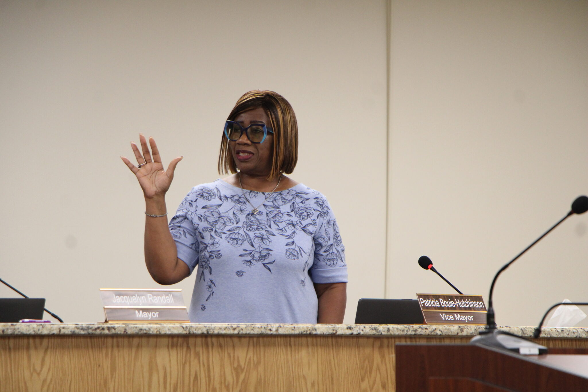Hawthorne swears in Martin, re-elects Randall, Bouie-Hutchinson