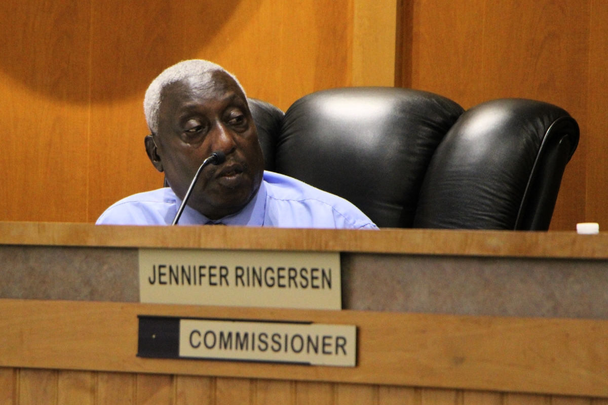 “We’re looking like liars”: vote to investigate Alachua resignations ...