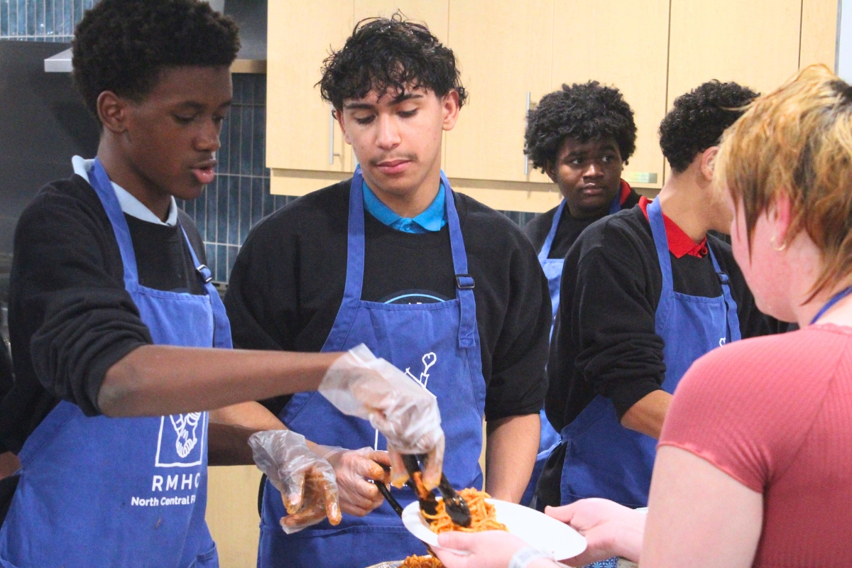 Gainesville Christian School team serves hot meals at Ronald McDonald House