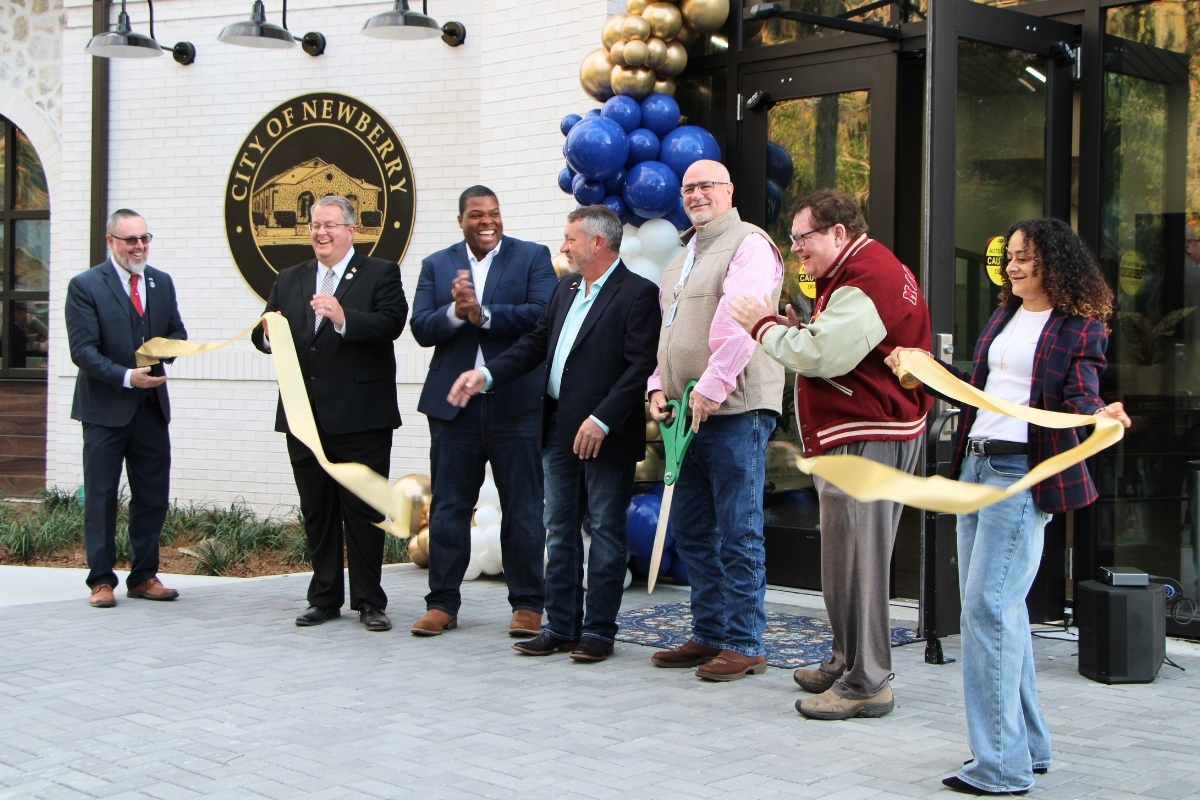 Newberry celebrates new city hall with ribbon cutting