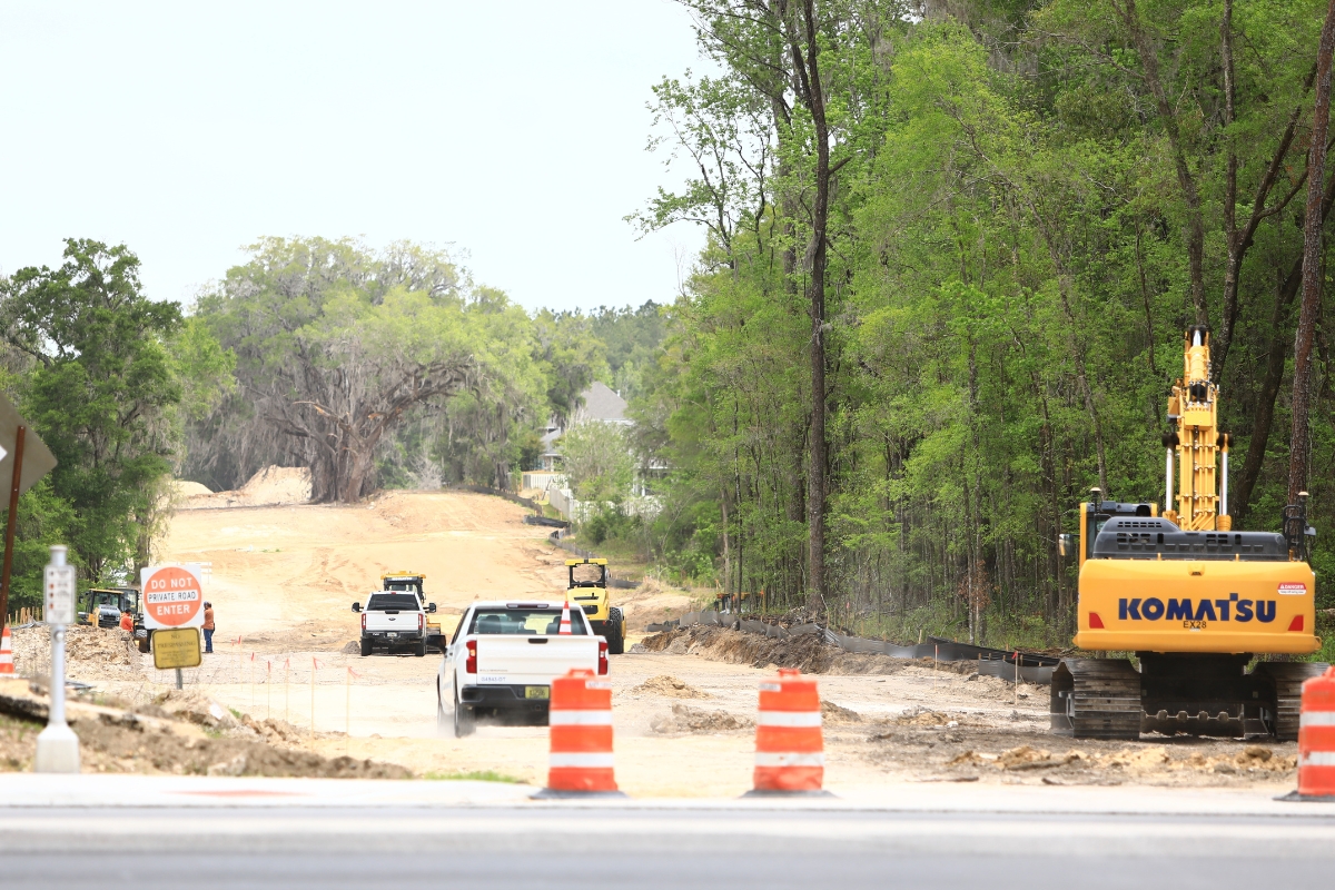 Alachua County negotiates with GRU over 5 live oak trees stalling ...
